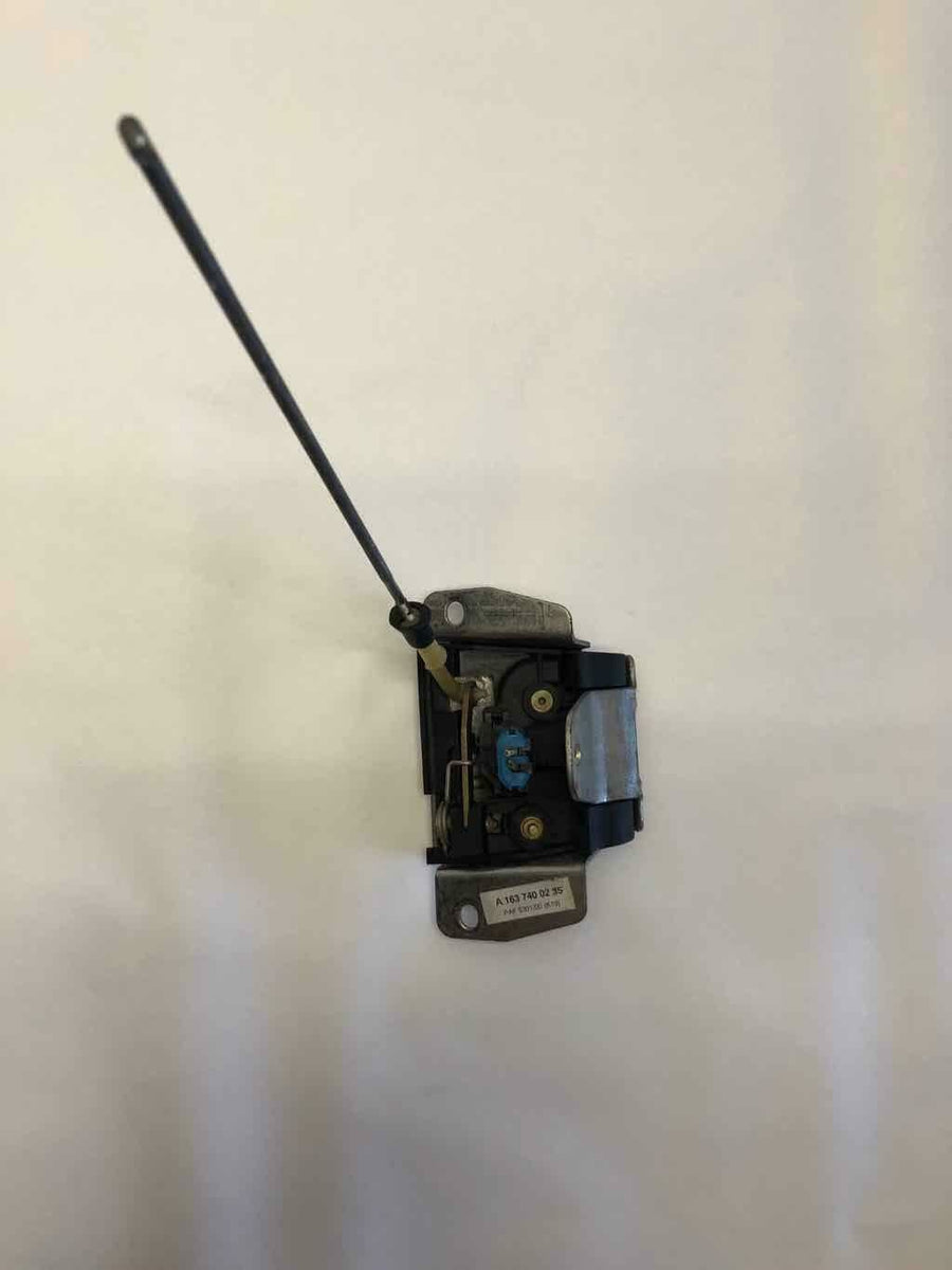 1990 MERCEDES 300E Rear Door Lock Vacuum Actuator Assembly – Green ...