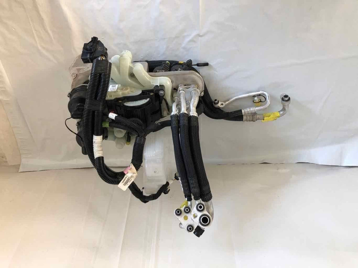 2022 TESLA MODEL 3 Supermanifold Refrigerant Chiller LCC w/ Coolant Re ...