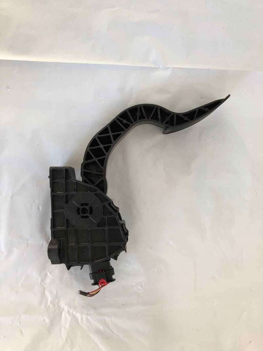 2021 TESLA MODEL 3 Sedan Gas Pedal Accelerator Throttle with Sensor As ...