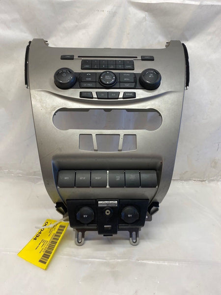 2008 FORD FOCUS Sedan Radio AM FM CD Dash Trim Panel Cover ID 8S4T 18A802 BH A