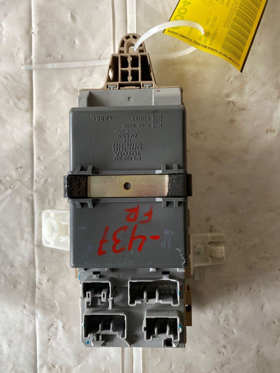 2001 - 2005 LEXUS GS300 Multiplex Network Body Module 8922630040 Right ...