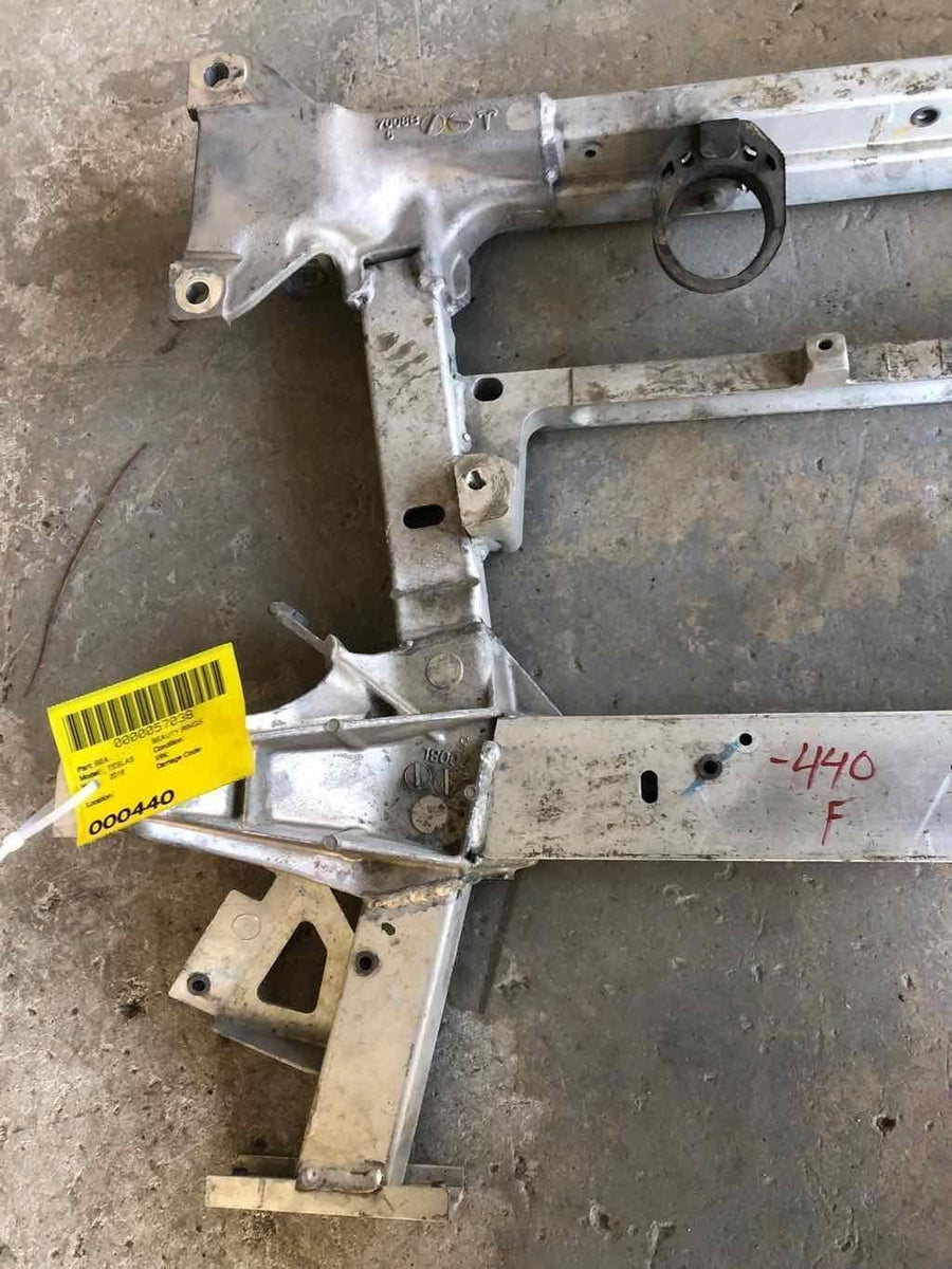 2016 TESLA S Hatchback Front Undercarriage Crossmember Subframe Suspen ...