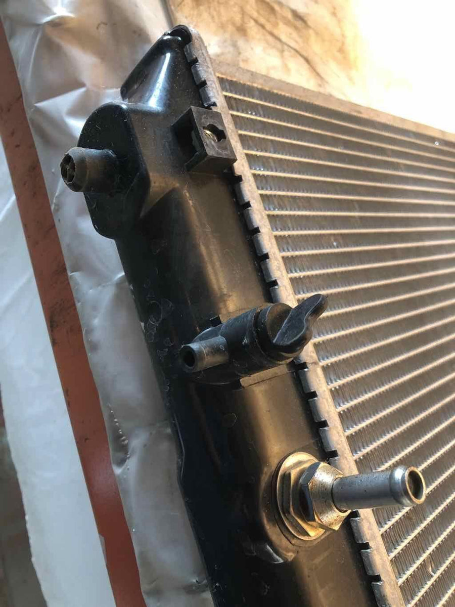 2001 - 2006 LEXUS LS430 4.3L 8 Cylinder Engine Motor Cooling Radiator ...